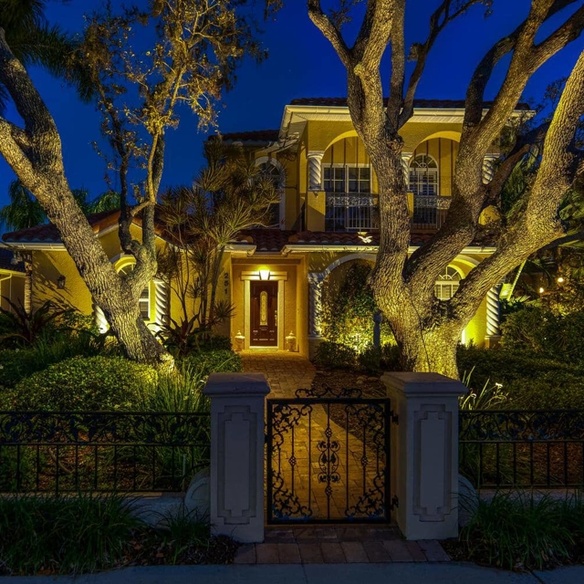 Outdoor Lighting in Miami, FL | Landscape Lighting | Outdoor Lighting ...