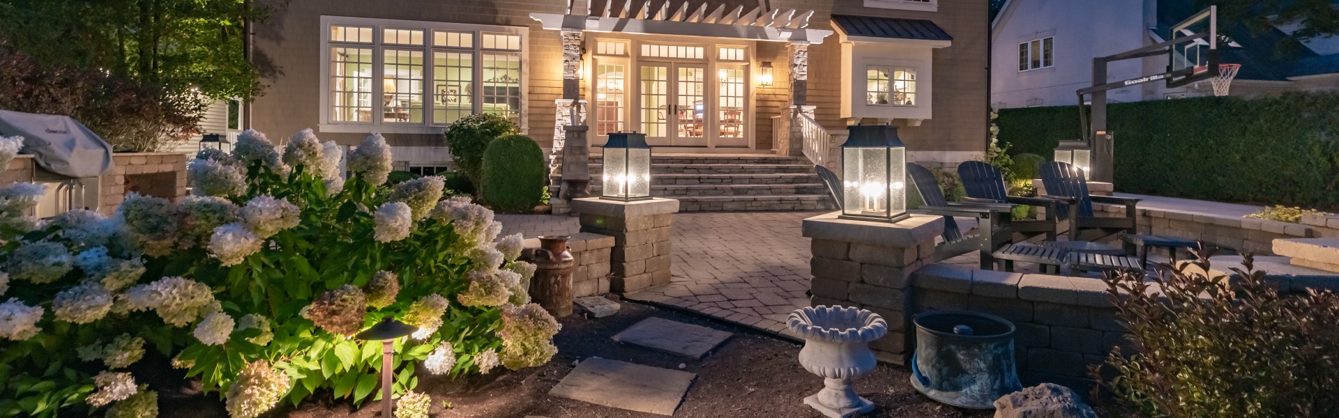 Discover the Enchantment of Union Pier's Outdoor Lighting